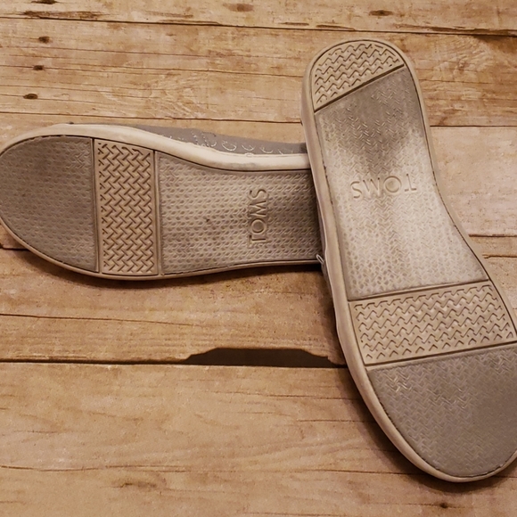 Toms | Shoes | Toms Grey Canvas With Silver Peace Signs | Poshmark